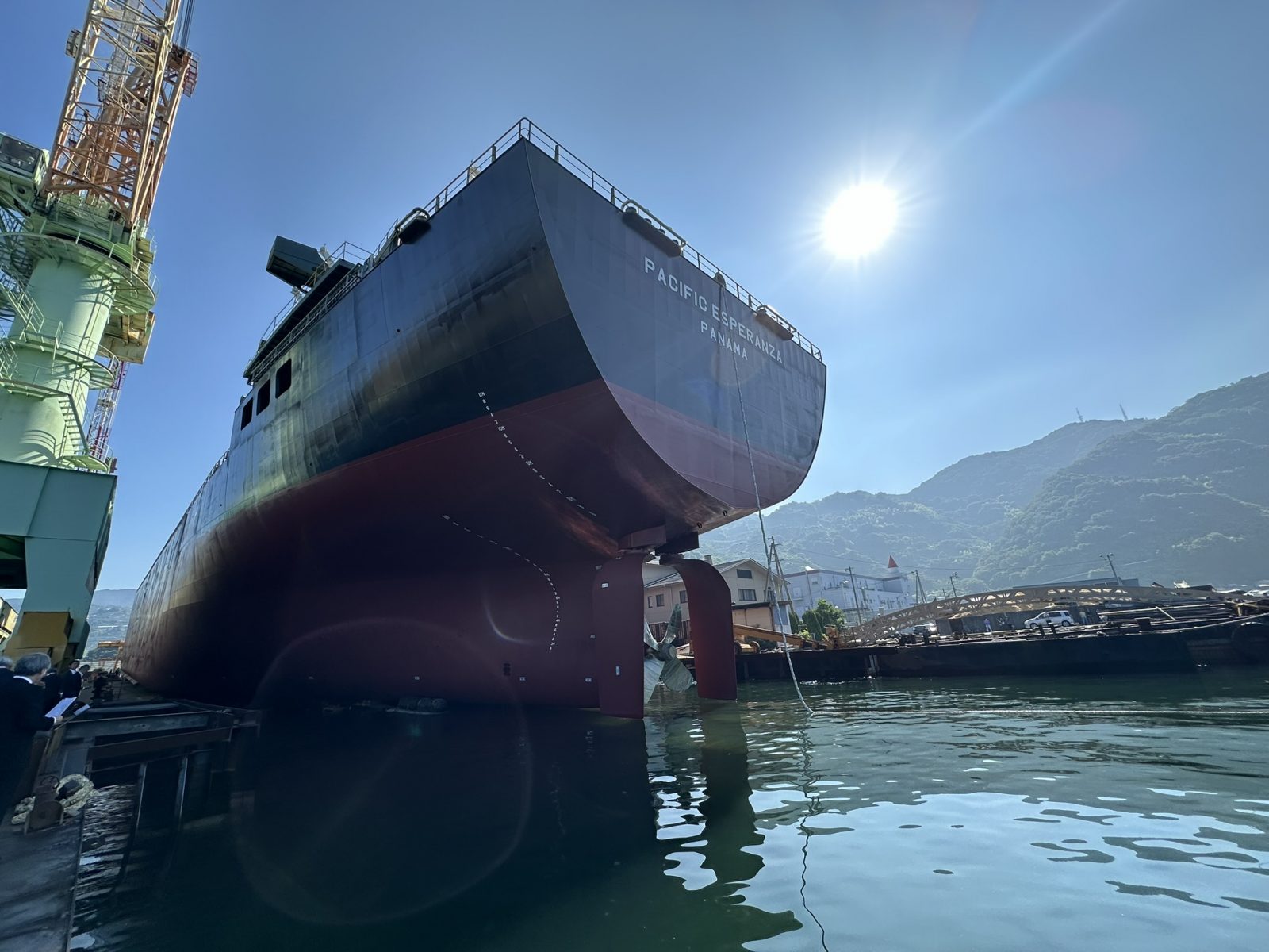 GATE RUDDER® SYSTEM装備船としては初の外航船となるPACIFIC ESPERANZAが進水しました – かもめプロペラ株式会社